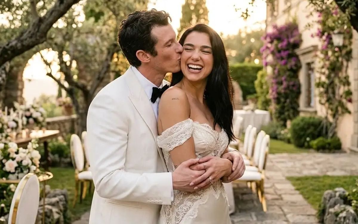 Dua Lipa chính thức kết hôn - Saostar.vn