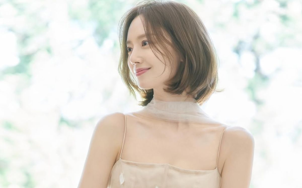 Điều thu hút sự chú ý trong bộ ảnh cưới của Moon Chae Won - Saostar.vn