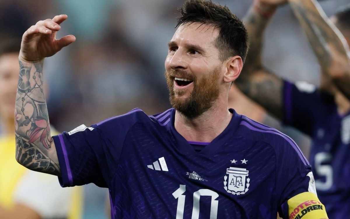 Argentina đứng đầu bảng trong ngày Messi sút hỏng phạt đền - Saostar.vn