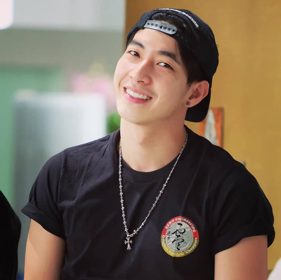 Tono Pakin lần đầu tiên đóng cặp cùng Richy Oranate