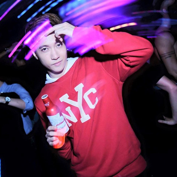 S.T 365 đệ nhất 'pinky boy' làng mốt Việt