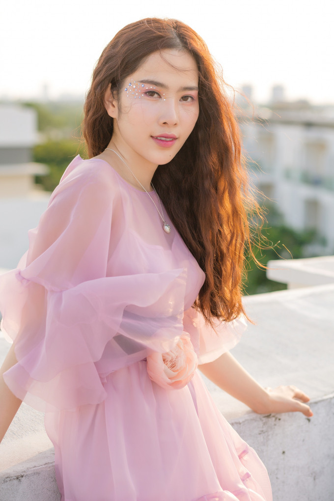 Nam Em còn khiến nhiều người ngạc nhiên khi có hành động như thế này ...