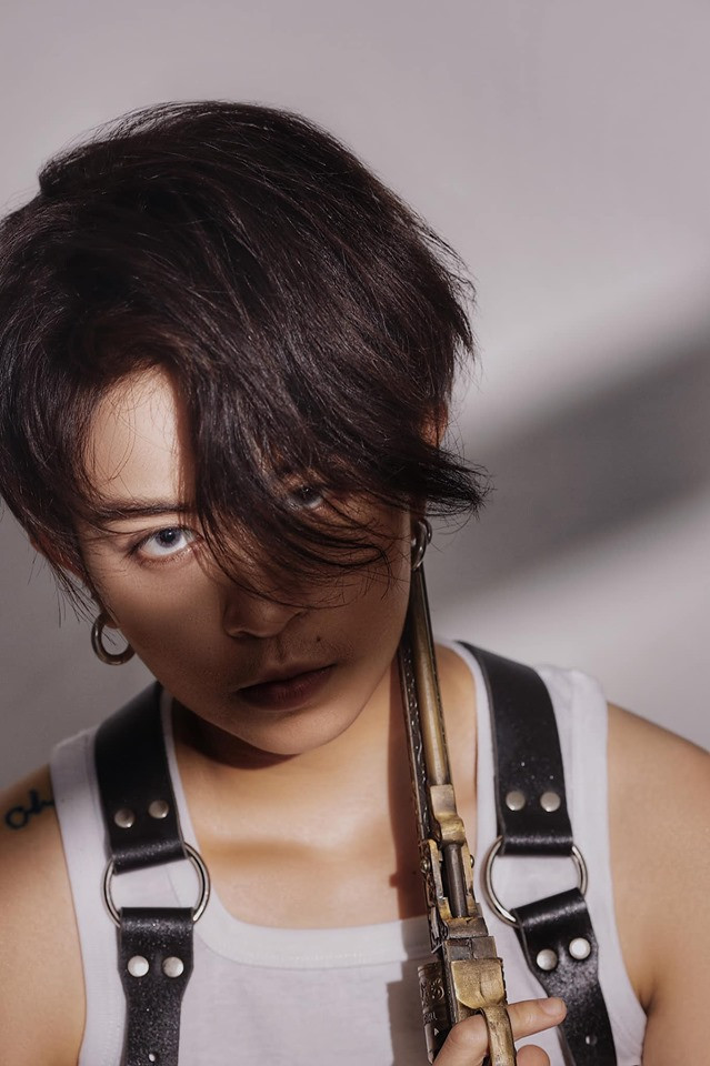 Tung loạt ảnh 'soái ca' bảnh bao Gil Lê khiến fan thả tim mỏi tay