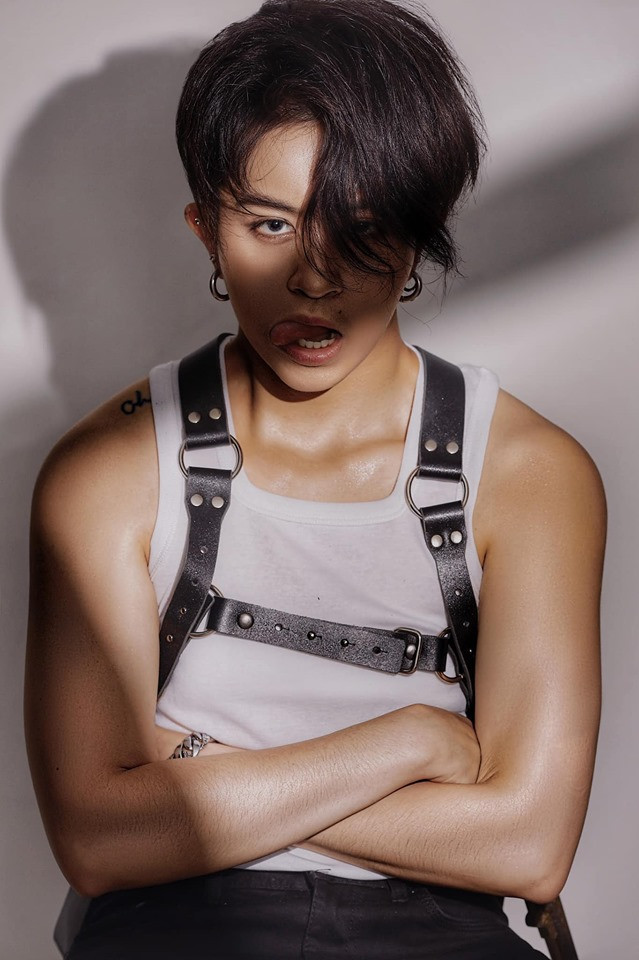 Tung loạt ảnh 'soái ca' bảnh bao Gil Lê khiến fan thả tim mỏi tay