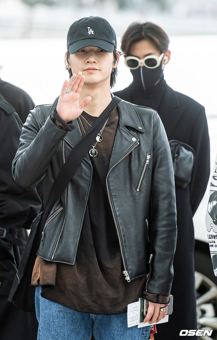 'MAMA 2019': Hueng Kai (TXT) trượt ngã, BTS đọ mặt mộc Got7, Seventeen