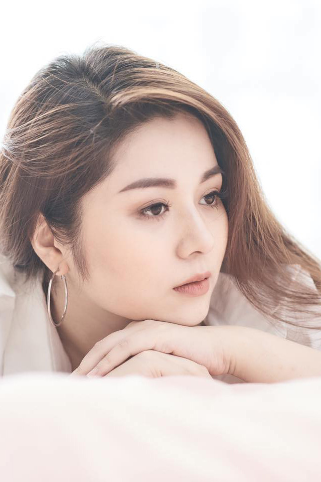 Xót xa xem lại loạt hình ảnh rạng rỡ lúc cuối đời của MC Diệu Linh