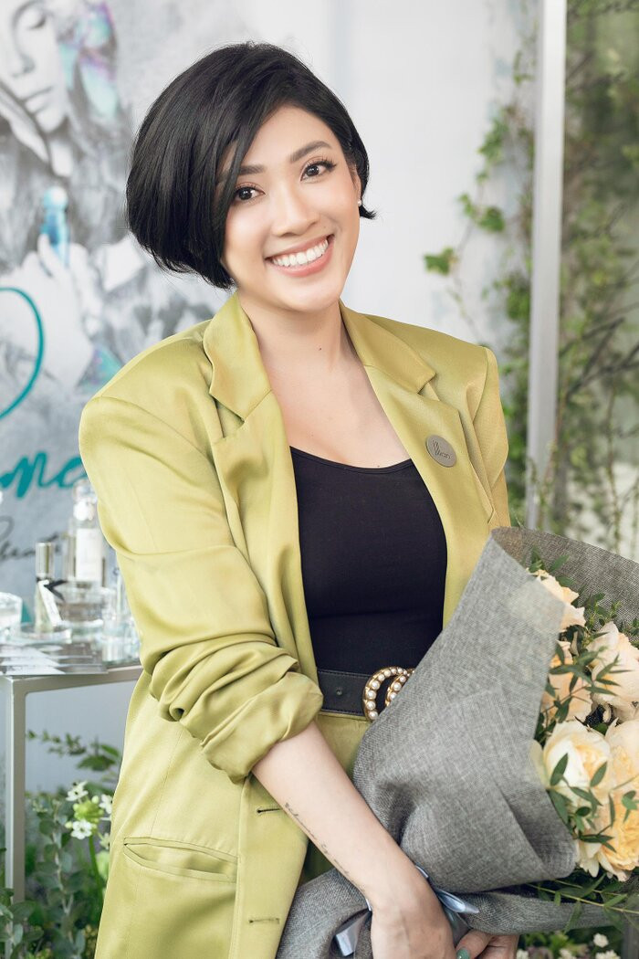 Nhan sắc ngày càng 'lên hương' và cuộc sống sang chảnh của Yumi Dương