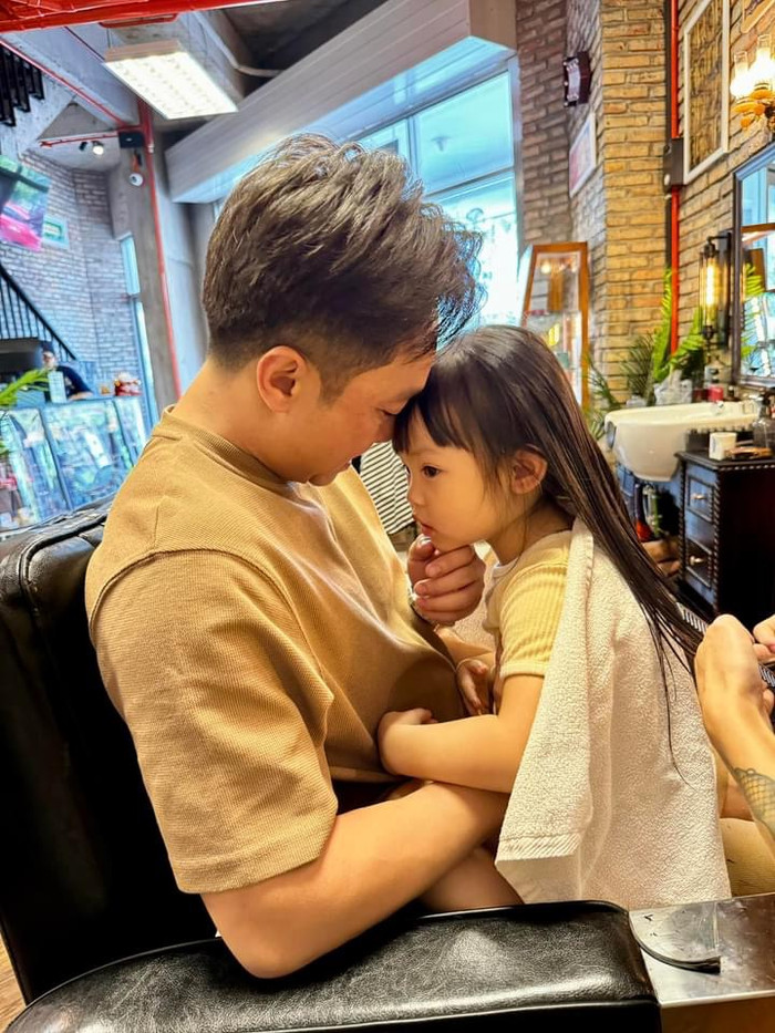 Cường Đô La xao xuyến trước một hành động cưng xỉu của ái nữ Suchin - Saostar.vn