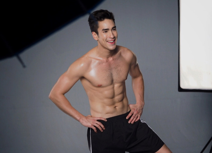 Body 6 múi bén đứt tay của nam chính Quỷ Ăn Tạng 2 sắp đến Việt Nam - Saostar.vn