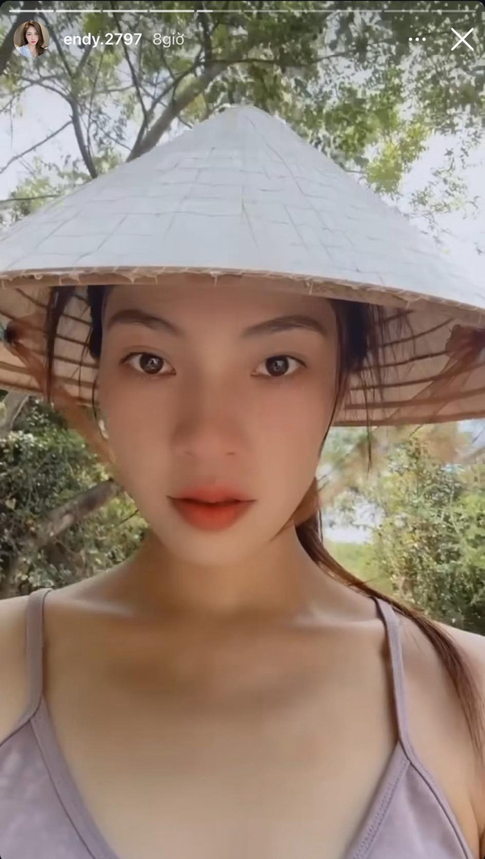 Bạn gái kém 9 tuổi của Ngô Kiến Huy tự công khai chuyện hẹn hò?