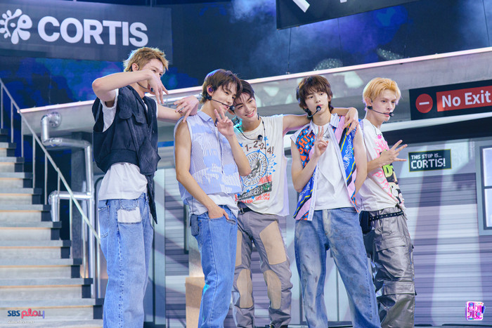 Vừa debut, tân binh CORTIS vướng tranh cãi với tiền bối BTS - Saostar.vn