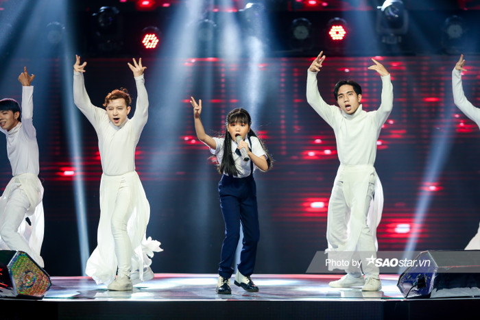 Anh Thư 'ăn may' dù 'xảy chân' trước Minh Hằng tại GHVN New Generation ...