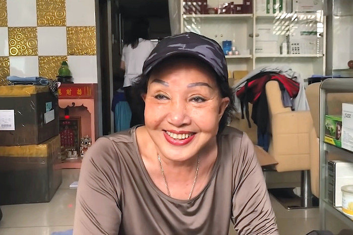 Nghệ Sĩ Hồng Nga Bị Youtuber Tiktoker Làm Phiền Tìm đến Tận Nhà