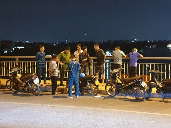 Thanh Niên Vô Tình Quay được Cảnh Một Cô Gái Nhảy Cầu Sài Gòn Saostarvn