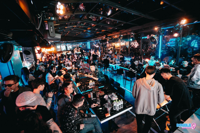 Thiết kế độc đáo làm nên vị thế top 1 của Double 9 gastropub - Saostar.vn